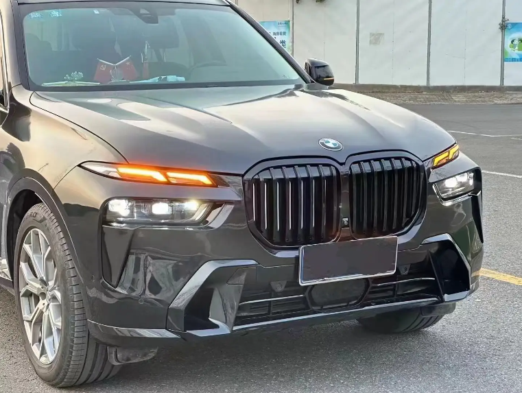 19-22 BMW X7 G07 Lci Full Body Kit Conversion | CARBON DISTRICT